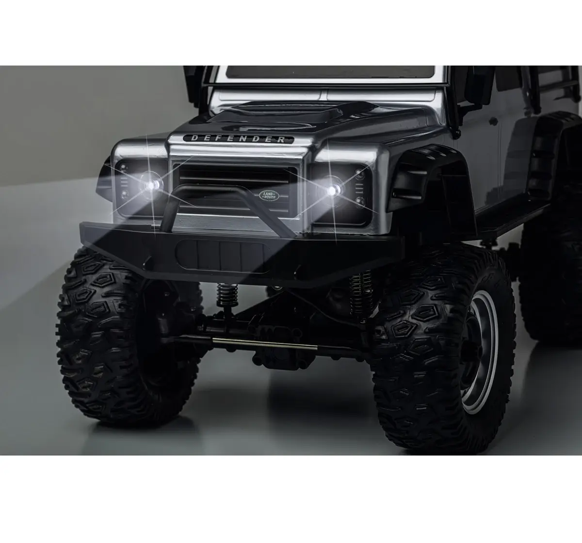 Carson 1:8 Land Rover Defender 100% RTR Silver, 14+