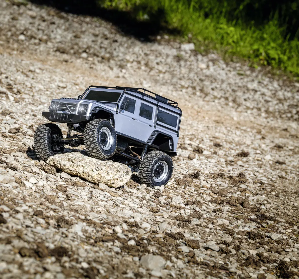 Carson 1:8 Land Rover Defender 100% RTR Silver, 14+