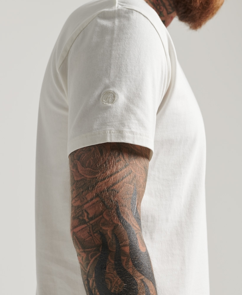 VINTAGE LOGO EMB VEE TEE