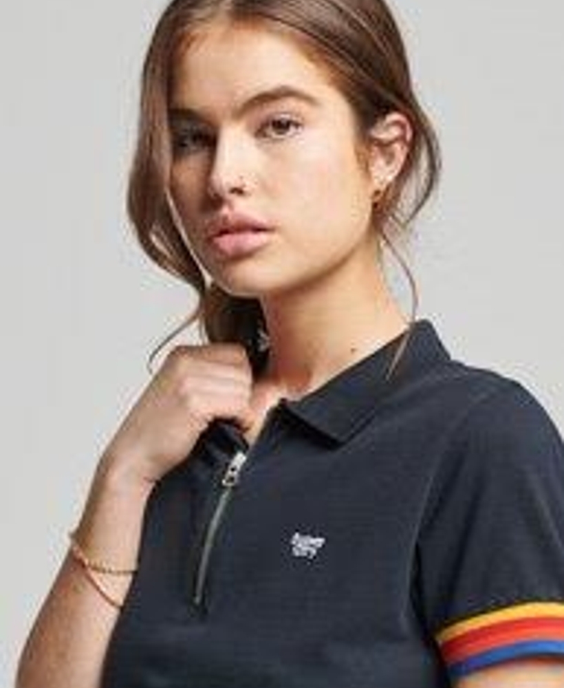 VINTAGE LOGO EMB VEE TEE