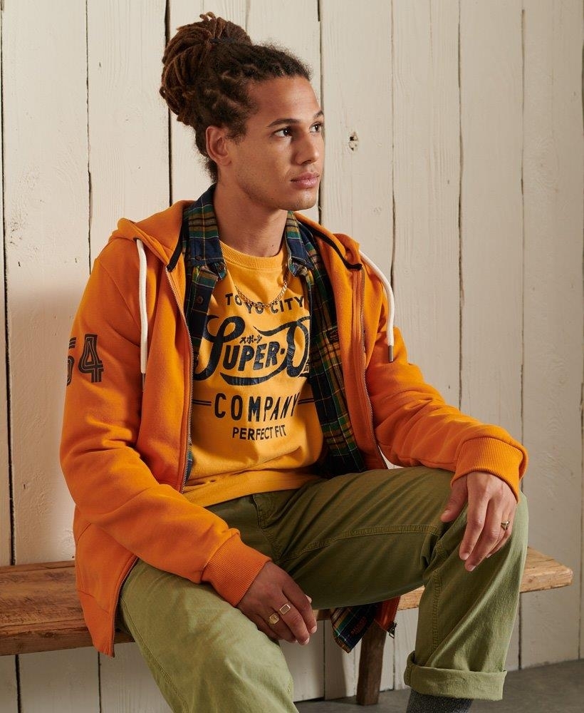 SCRIPT STYLE COL TEE