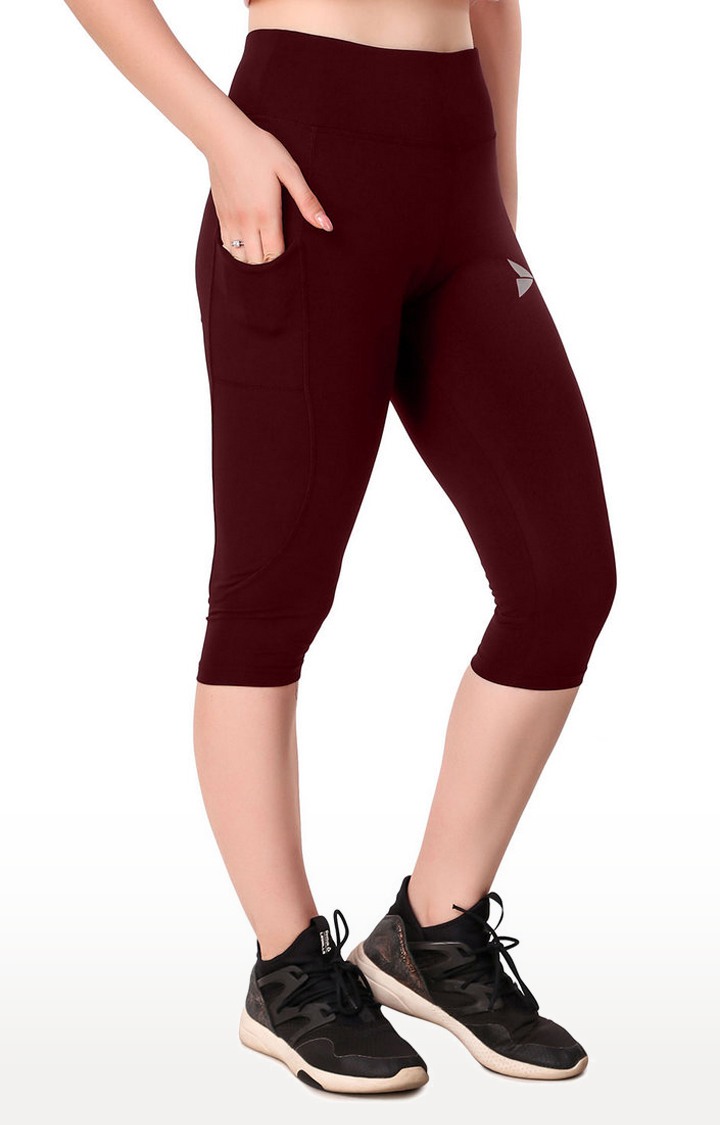 Women's Maroon Lycra Solid Capris