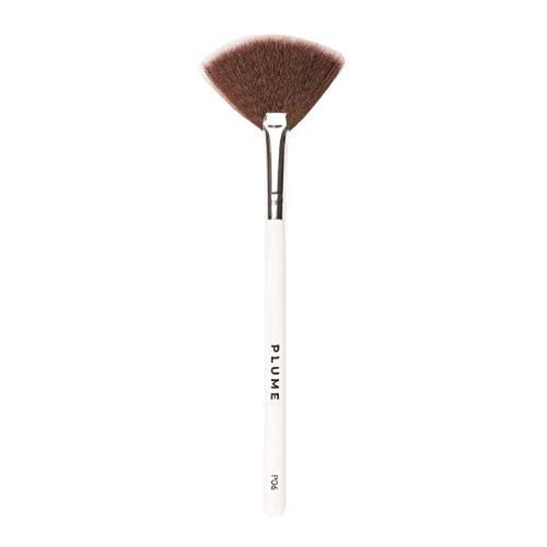 Buy Plume P06 Highlighter Fan Brush 1's Online at Discounted Price ...